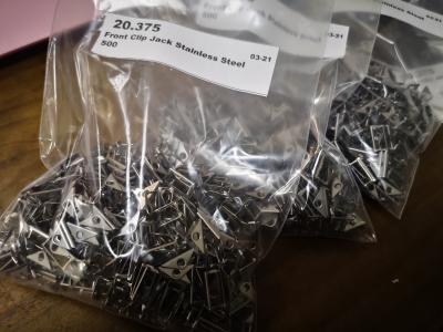 중국 프론트 클립 잭 – 퀵 락 디자인, 고강도 강철 바디, 3톤 용량, SUV 및 트럭을 위한 안전하고 안정적인 리프트 판매용