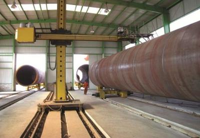 Cina manipolatori industriali della saldatura resistente 4X4 per la saldatura del carro armato con lo scorrevole trasversale in vendita