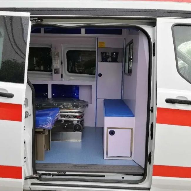 2024 Medical 4X2 Rescue Ford Ambulance Monitoring Emergency Vehicle Manufacturer