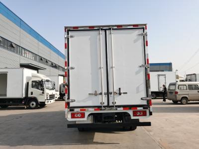 China FOTON 4 Cylinders Refrigerator Truck Trailer 5T-10T For Fruit for sale