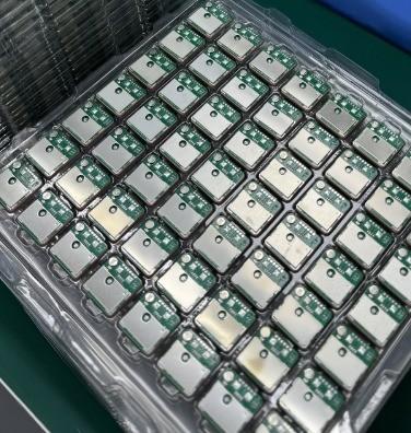 Cina Chip GPS Ublox ad alta sensibilità per il sistema di navigazione del veicolo con batteria di riserva interna in vendita