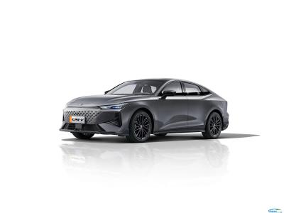 中国 左方向チェンガン UNI-V 2024 1.5T ガソリンセダン 燃料駆動車両 販売のため