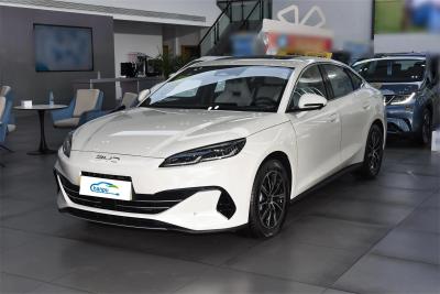 中国 グリーンエネルギーPHEVセダンByd 06Dm-I-2024 5席の容量と120kmの走行距離を持つモデル 販売のため