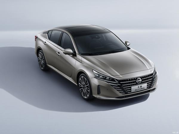 Quality Multi-link Rear Suspension Equipped Dongfeng Nissan Teana Sedan Gasoline for sale