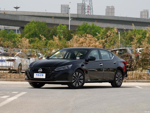 Quality Multi-link Rear Suspension Equipped Dongfeng Nissan Teana Sedan Gasoline for sale