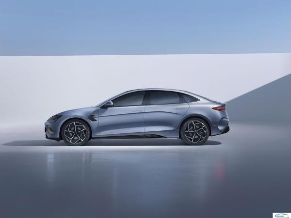 Quality Sedan Medium Vehicles Fuel Hybrid Glory Version Dm-I 121Km Distinguished Type for sale