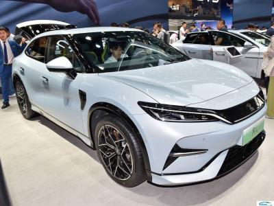 China Electric Medium Public Charging Automobile Supercharger for BYD SUV Innovative Design for sale
