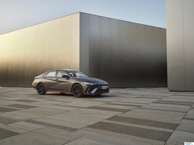 Cina 2023 Hyundai Elantra Sedan 5 posti FWD Sedie in pelle Autovettura di passeggeri leader della benzina in vendita