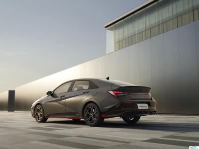 Cina 2023 Hyundai Elantra Sedan 5 posti FWD Sedie in pelle Autovettura di passeggeri leader della benzina in vendita