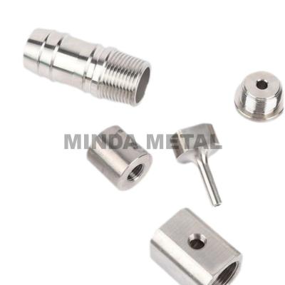Cina Fresatura per tornitura di precisione Macchinari CNC Parti automobilistiche Hardware personalizzato in vendita