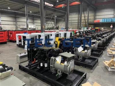 Cina Generatore diesel da 75 kVA silenzioso con serbatoio di carburante integrato in vendita