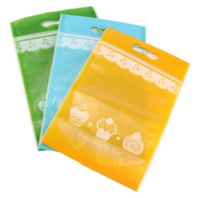 Cina I sacchetti della spesa tagliati stampati, hanno tagliato i sacchetti a stampo tagliente di plastica della maniglia per il regalo in vendita