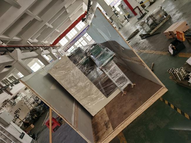 Womeng High Efficiency Adult Diaper Making Machine with ISO9001