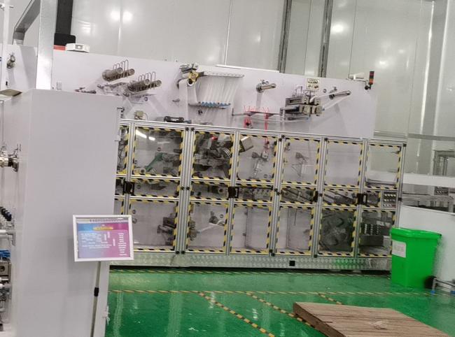 Womeng Full Servo Adult Diaper Production Line with ISO9001