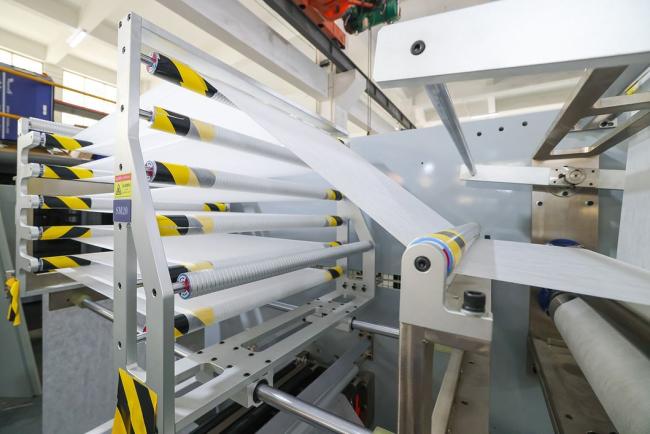 Full Servo Adult Diaper Making Machine Production Line with CE