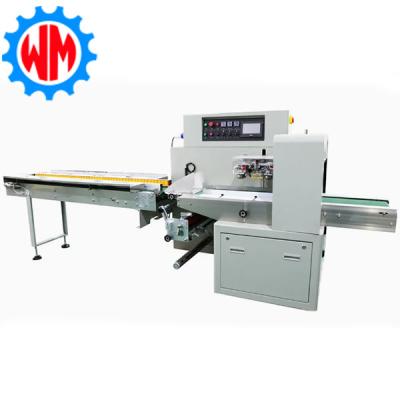 China Máquina avançada de embalagem de fraldas perfeita para linha de produção sanitária e calças de treino à venda