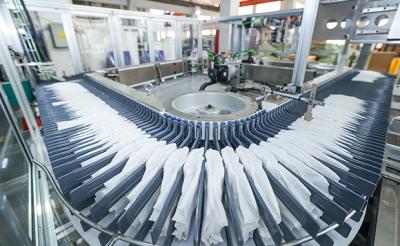 중국 WM-B1119 기저귀 생산 라인 380V 50HZ 전력 400KW 용량 판매용