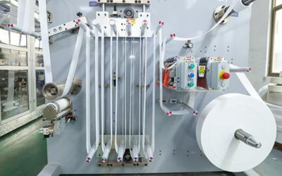 중국 기저귀 제조 기계 WM-B1204 380V 50Hz 자동 스택 판매용