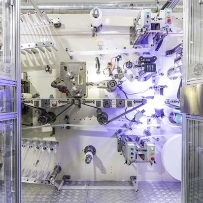 Cina Full Servo Sanitary Pad Machine Lady Pants Linea di produzione PLC Controllo con CE e ISO in vendita