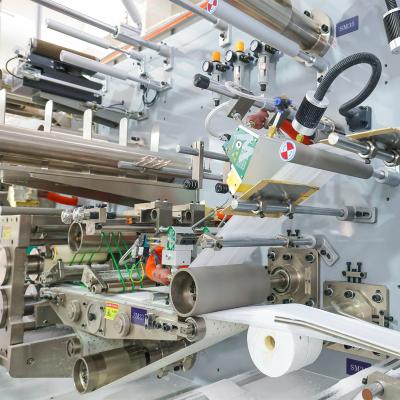 중국 고성능 베이비 기저귀 기계 생산 라인 예외적인 차원 정확성과 효율성을 위해 판매용