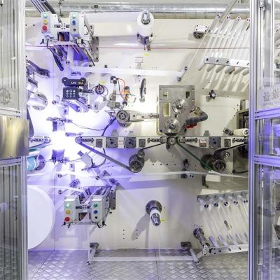 中国 安定した作業 1200pcs/min ナプキン生産ライン PLC制御 CE認証 販売のため