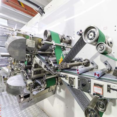 中国 ストレッチ強度と温度を正確に制御する高度な衛生用ナプキン生産ライン 販売のため