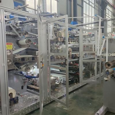 中国 異なる形と機能のための高速で革新的な成人用おむつ生産ライン 販売のため