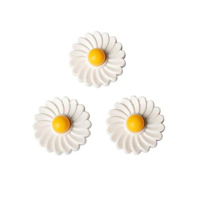 China Anti Theft Retail Shop EAS Flower RF Hard Tag With Pin Or Lanyard for sale