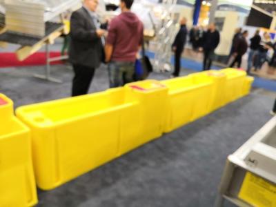 Cina Le materie prime del modanatura rotazionale dell'HDPE modellano nel lavandino dell'alimentazione in vendita