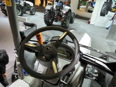 Cina Muffa di modellatura rotazionale per il trattore in vendita