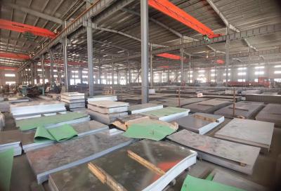 Cina Placca di acciaio caldo laminata a caldo per varie applicazioni di saldatura e di modellazione in vendita