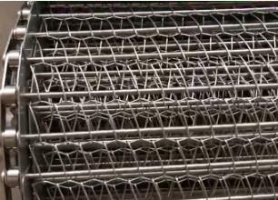 Cina 316 acciaio inossidabile Diamond Shape Metal Mesh 3,4 nastri trasportatori in espansione dell'assicella del metallo in vendita