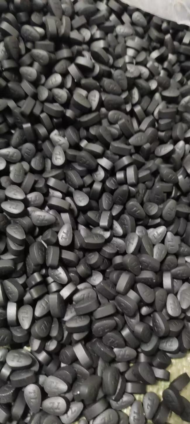 Close-up of CAVERTA capsules