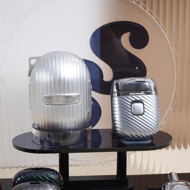 Black acrylic display rack close-up view showing matte finish