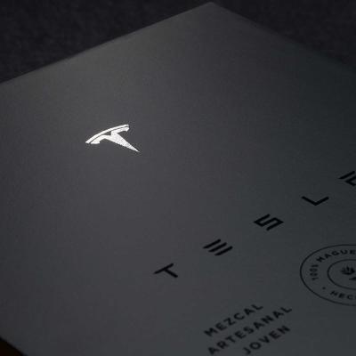 China Rectangle 750ml Wine Packaging Box With 3D Raster Custom Logo Luxury Gift Box for sale