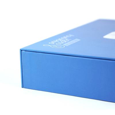 China Customized Clamshell Rigid Box Eco Friendly Electronics Packaging With Magnetic Closure for sale