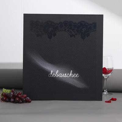 Cina Cartone rigido personalizzato bottiglia di vino scatola regalo imballaggio nero tocco morbido lettere d'argento in vendita