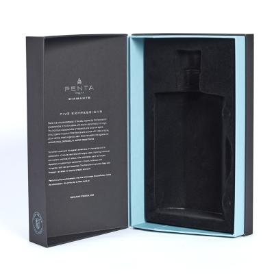 China Caja de embalaje de vino negro mate Soft Touch, tapa de concha rígida de papel personalizada con hombro en venta