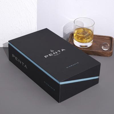 China Caja de embalaje de vino negro mate Soft Touch, tapa de concha rígida de papel personalizada con hombro en venta