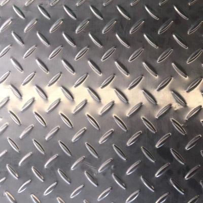 Cina Il modello del piatto di scivolo di acciaio inossidabile di ASTM 304 ha impresso lo strato a quadretti 5mm in vendita