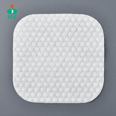 China Factory Direct Sale Personal Care Toner Pad Single Layer Wet Compress Clean Face Viscose Material Custom Logo Makeup for sale