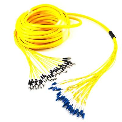 Cina Jumper a fibra ottica per interni 12 core 24 core 48 core con connettore LC FC SC ST in vendita