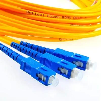 Cina Jumper a fibra ottica per interni Simplex Singlemode LC a SC Cordone di patch a fibra a bassa perdita di inserimento in vendita