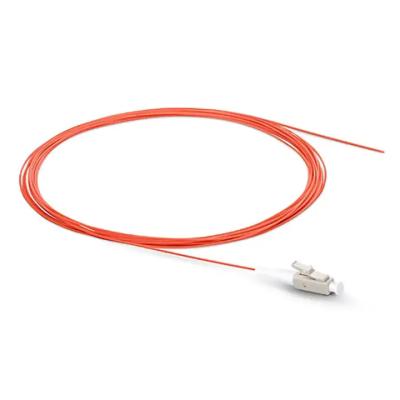 Cina SC/APC-SC/UPC FCAPC/LCUPC Simplex 9/125 0,9 mm 2,0 mm 3,0 mm Cordone di patch in fibra ottica esterna in vendita