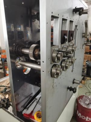 Κίνα 5.5kw CNC άνοιξη συμπίεσης που κουλουριάζει το καλώδιο υψηλής ταχύτητας μηχανών που κατασκευάζει τη μηχανή  προς πώληση