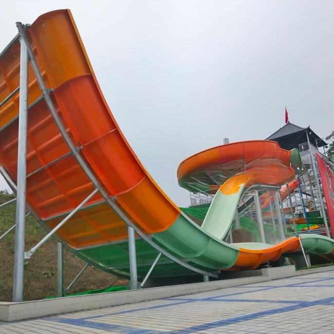 Popular Water Park Rafting Boomerango Water Slides for 2 Players