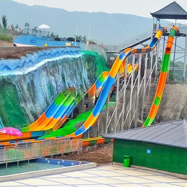 Close-up view of Fiberglass Tube Speed Water Slide construction