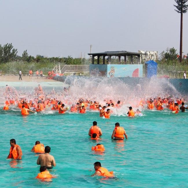 Water Park Swimming Pool Man-Made Wave System