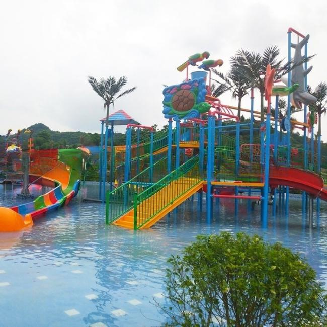 Hot Water Park Middle-Sized Fiberglass Water Playground with Kids Slide