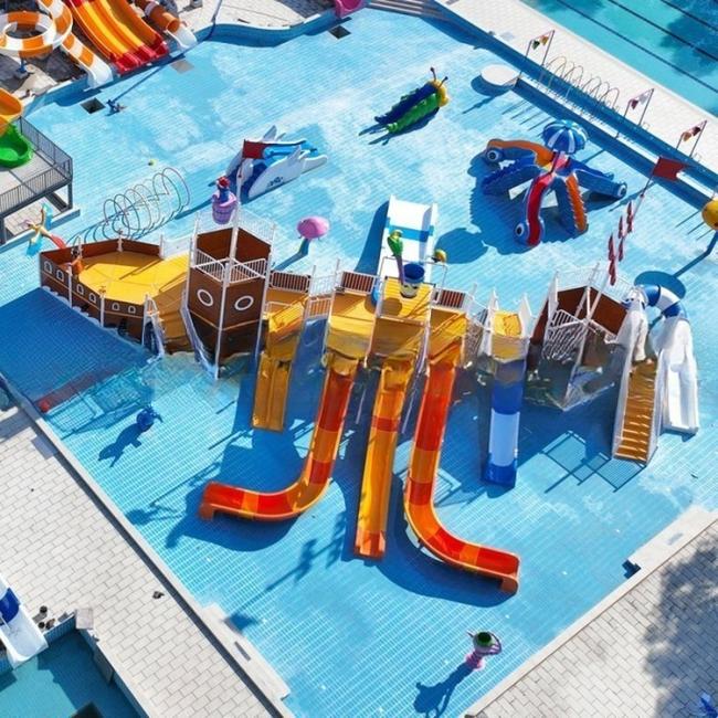 Family Water Park Playground with Fiberglass Slide for Fun